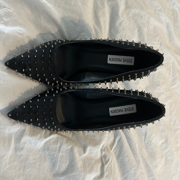 Steve Madden | Shoes | Beautiful Worn Only Once Steve Madden Black Velvet Pumps With Spike Studs ...